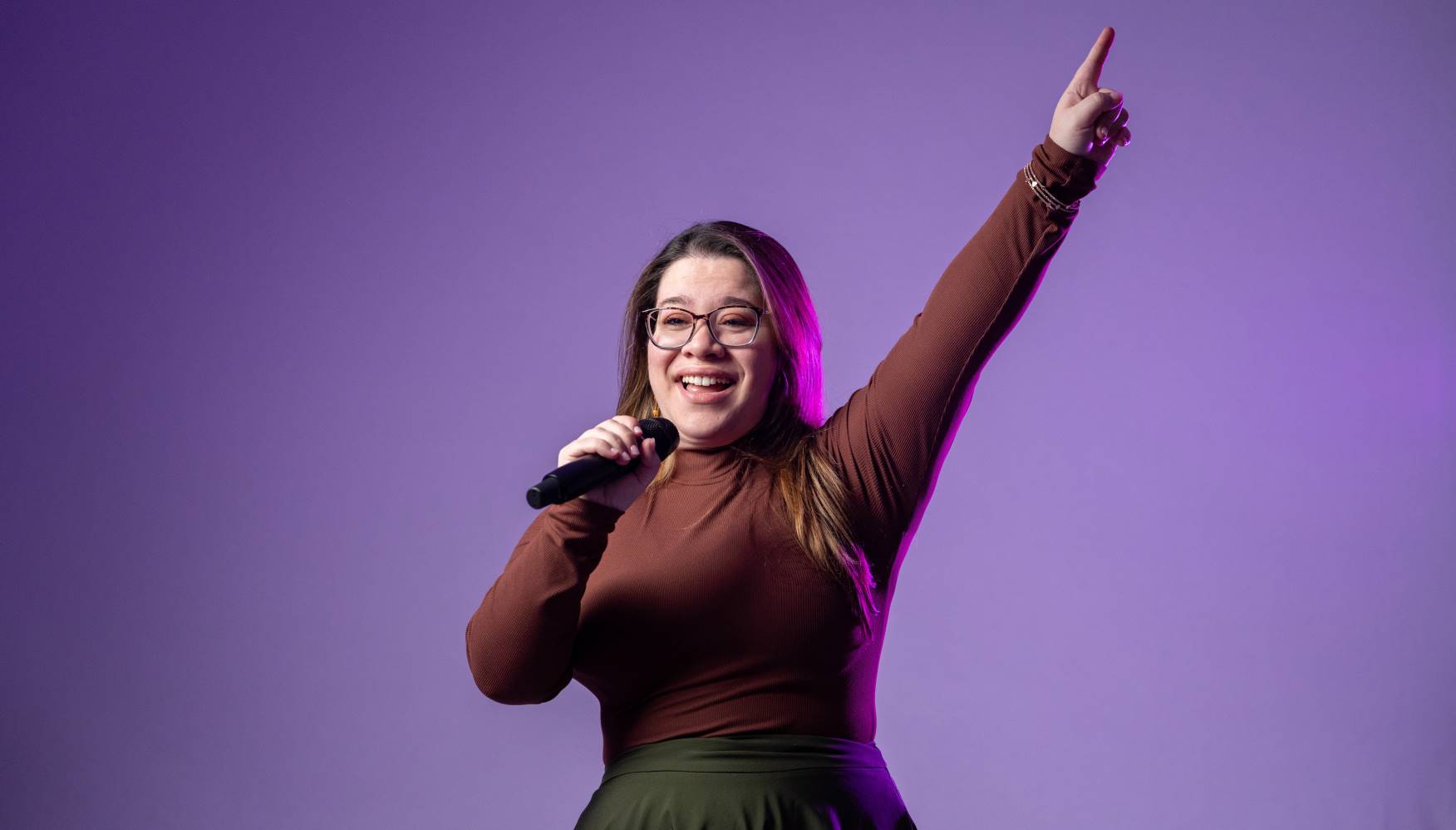 Caitlyn García presenta "Profetiza", un llamado a la fe en medio de la ...